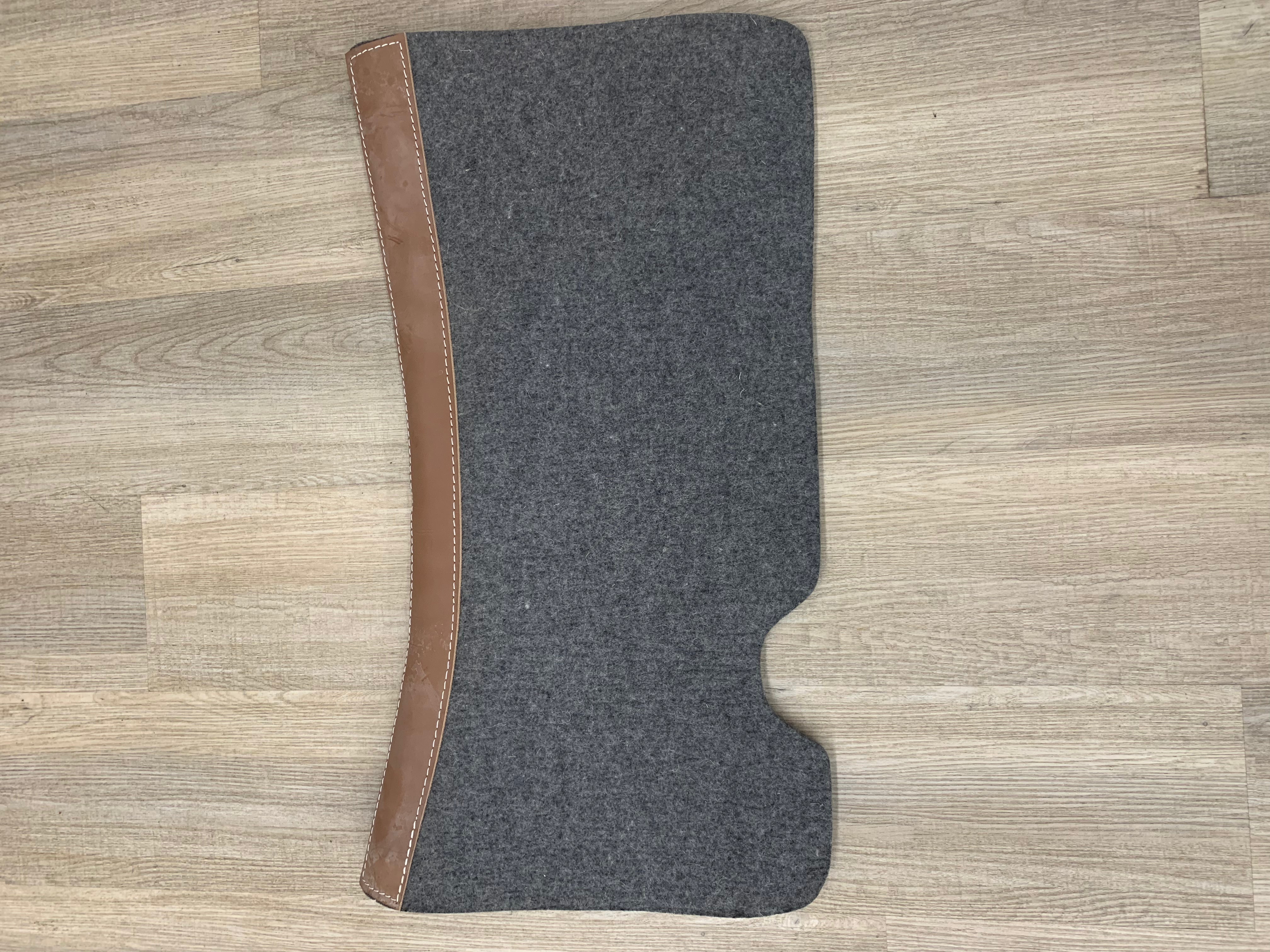 Used Pad Liner 30”x27” – Britt's Corner Tack Inc.